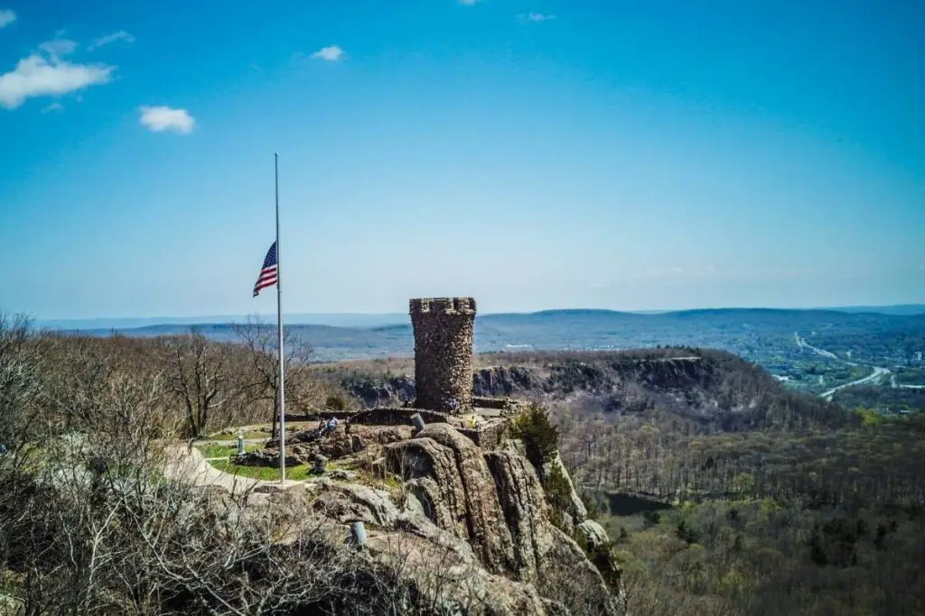 7 Cool Castles in Connecticut You Have To See To Believe!