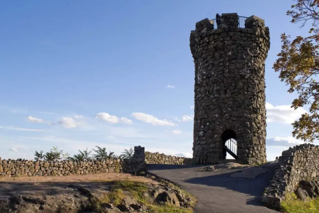 7 Cool Castles in Connecticut You Have To See To Believe!
