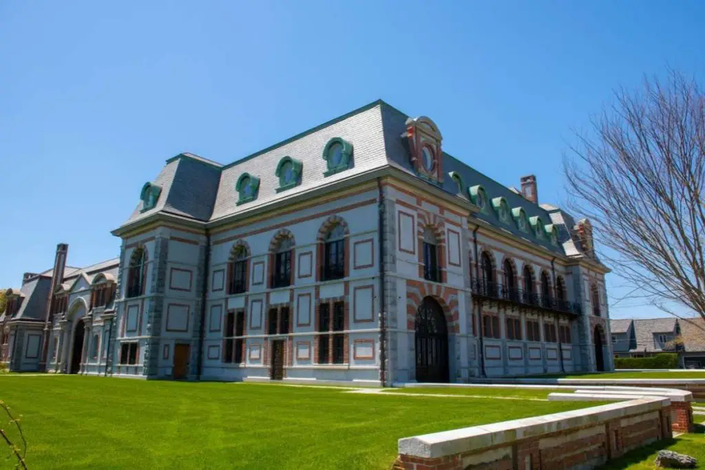 12 Spectacular Castles in New England That Are Sure To Intrigue You